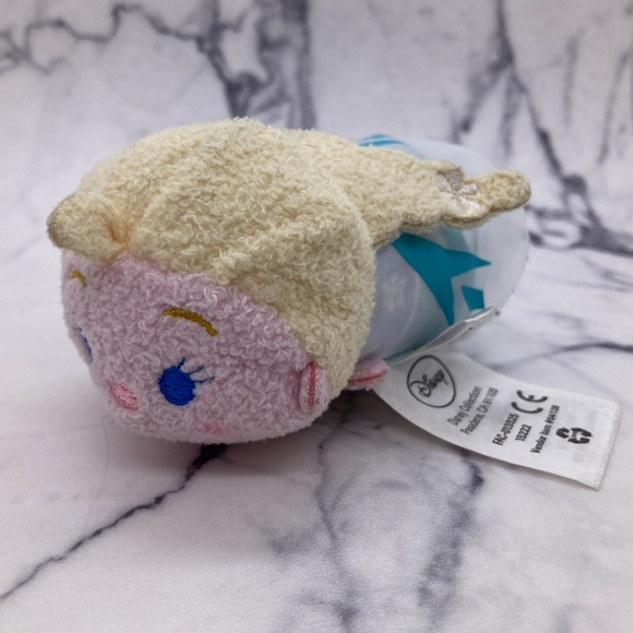 Disney | Toys | Disney Parks Elsa Frozen Princess Plush Mini 35 Tsum ...